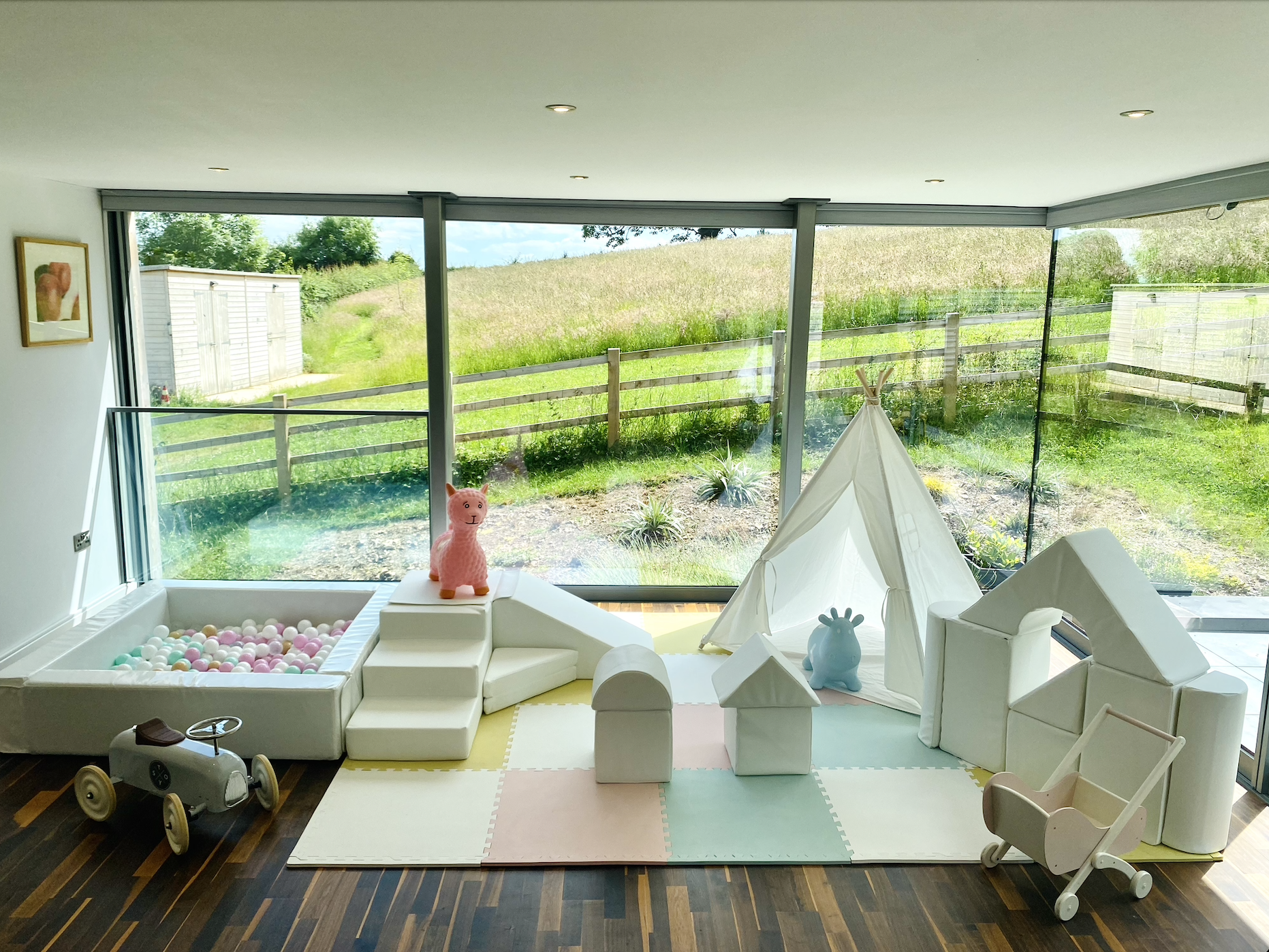 Children's Party Entertainer Near Me | Childrens Party Hire